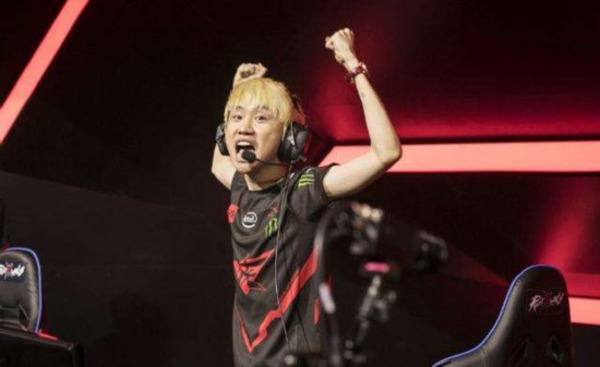 无愧关键先生！从QG到FPX他用四年达成千杀成就_荔枝网新闻