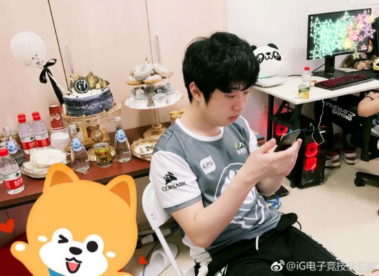 Duke辣眼睛操作险成罪人 没想到SKT有个史上最菜上单_荔枝网新闻