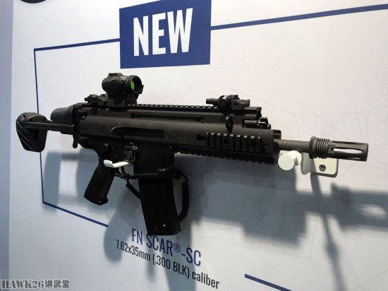 黑内尔 FN同时展示300 BLK口径多款新枪 主攻军警市场_荔枝网新闻