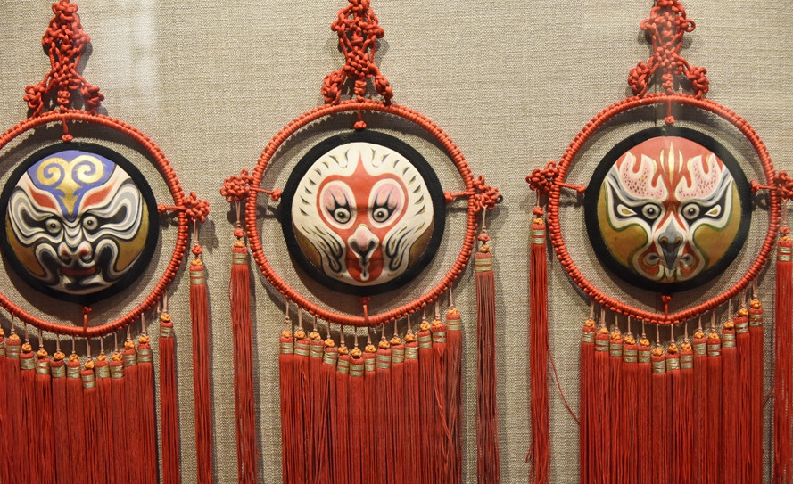 Cheng Shaoyan: craftsman behind masks_我苏网