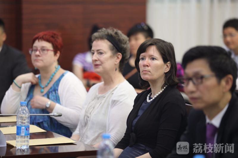 厉害了！南京中学生演讲赛拿奖 获全额资助去爱尔兰游学_荔枝网新闻