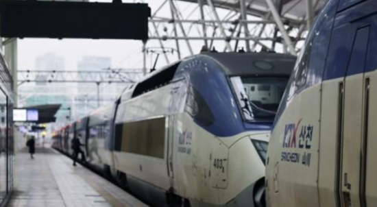 韩铁路又出“事故”！一高铁运行途中突然停车后又“倒车”返回车站_荔枝网新闻